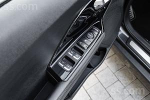 Grey Kia Niro 2021 in Riga, with an engine capacity of 1.60 L and mileage of 59 thousand km for 19850 €, photo 9 on AUTOMOTO.COM.LV