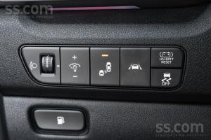 Grey Kia Niro 2021 in Riga, with an engine capacity of 1.60 L and mileage of 59 thousand km for 19850 €, photo 14 on AUTOMOTO.COM.LV
