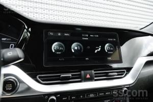 Grey Kia Niro 2021 in Riga, with an engine capacity of 1.60 L and mileage of 59 thousand km for 19850 €, photo 20 on AUTOMOTO.COM.LV