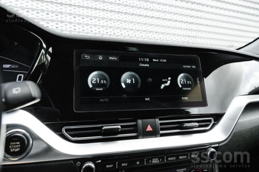 Grey Kia Niro 2021 in Riga, with an engine capacity of 1.60 L and mileage of 59 thousand km for 19850 €, photo 20 on AUTOMOTO.COM.LV