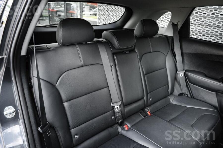 Grey Kia Niro 2021 in Riga, with an engine capacity of 1.60 L and mileage of 59 thousand km for 19850 €, photo 24 on AUTOMOTO.COM.LV