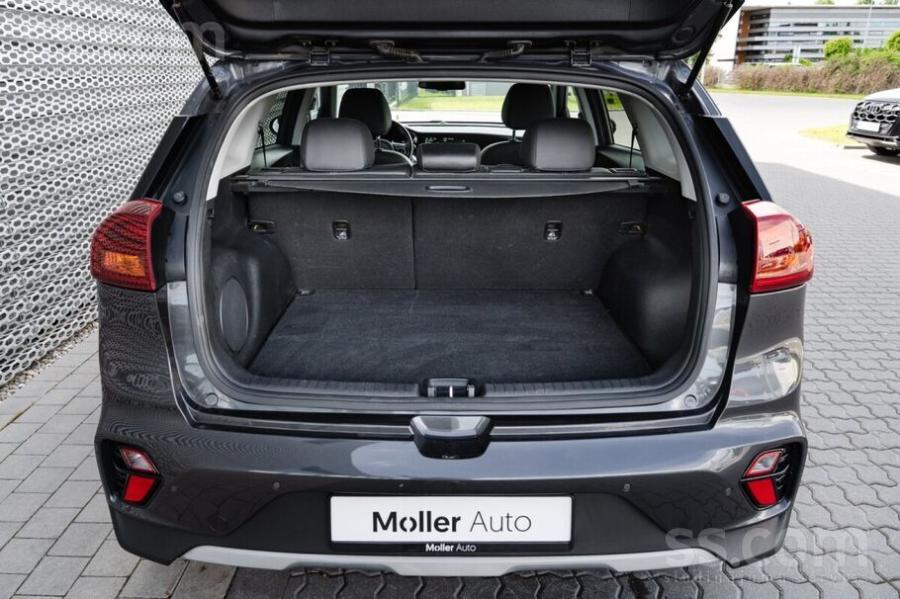 Grey Kia Niro 2021 in Riga, with an engine capacity of 1.60 L and mileage of 59 thousand km for 19850 €, photo 25 on AUTOMOTO.COM.LV