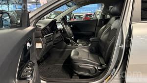 Pelēks Kia Niro 2021 Rīga, ar dzinēja tilpumu 1.60 L un nobraukumu 93 tūkst. km par 17900 €, foto 11 vietnē AUTOMOTO.COM.LV