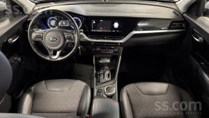 Pelēks Kia Niro 2021 Rīga, ar dzinēja tilpumu 1.60 L un nobraukumu 93 tūkst. km par 17900 €, foto 17 vietnē AUTOMOTO.COM.LV
