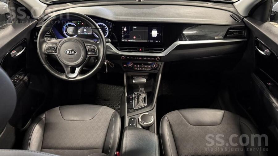 Pelēks Kia Niro 2021 Rīga, ar dzinēja tilpumu 1.60 L un nobraukumu 93 tūkst. km par 17900 €, foto 17 vietnē AUTOMOTO.COM.LV