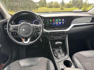 Серый Киа Niro 2021 в Рига, объемом двигателя 1.60 л и пробегом 65 тыс. км за 18000 €, фото 12 на AUTOMOTO.COM.LV