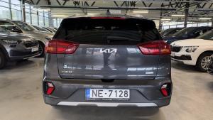 Grey Kia Niro 2021 in Riga, with an engine capacity of 1.60 L and mileage of 121 thousand km for 15900 €, photo 4 on AUTOMOTO.COM.LV