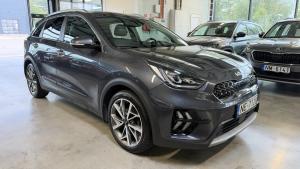 Grey Kia Niro 2021 in Riga, with an engine capacity of 1.60 L and mileage of 121 thousand km for 15900 €, photo 7 on AUTOMOTO.COM.LV