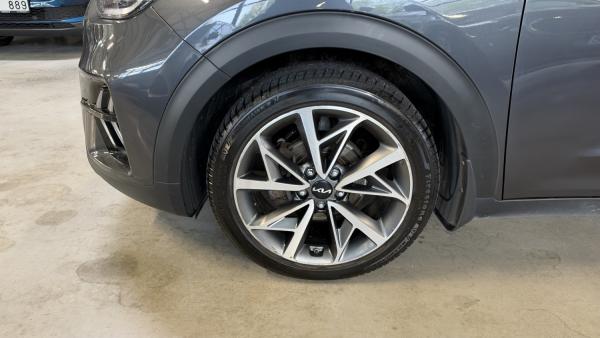 Pelēks Kia Niro 2021 Rīga, ar dzinēja tilpumu 1.60 L un nobraukumu 121 tūkst. km par 15900 €, foto 9 vietnē AUTOMOTO.COM.LV