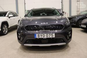 Grey Kia Niro 2022 in Kaunas, with an engine capacity of 0.00 L and mileage of 73 thousand km for 25366 €, photo 3 on AUTOMOTO.COM.LV