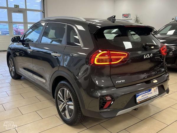 Pelēks Kia Niro 2022 Kauņa, ar dzinēja tilpumu 1.60 L un nobraukumu 31 tūkst. km par 22266 €, foto 6 vietnē AUTOMOTO.COM.LV