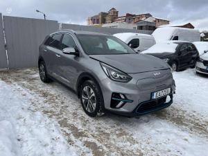 Pelēks Kia Niro 2022 Kauņa, ar dzinēja tilpumu 0.00 L un nobraukumu 56 tūkst. km par 11900 €, foto  vietnē AUTOMOTO.COM.LV
