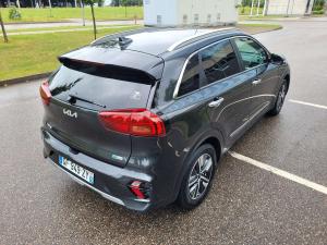 Grey Kia Niro 2022 in Vilnius, with an engine capacity of 1.58 L and mileage of 113 thousand km for 15999 €, photo 8 on AUTOMOTO.COM.LV