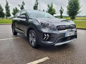 Grey Kia Niro 2022 in Vilnius, with an engine capacity of 1.58 L and mileage of 113 thousand km for 15999 €, photo 12 on AUTOMOTO.COM.LV