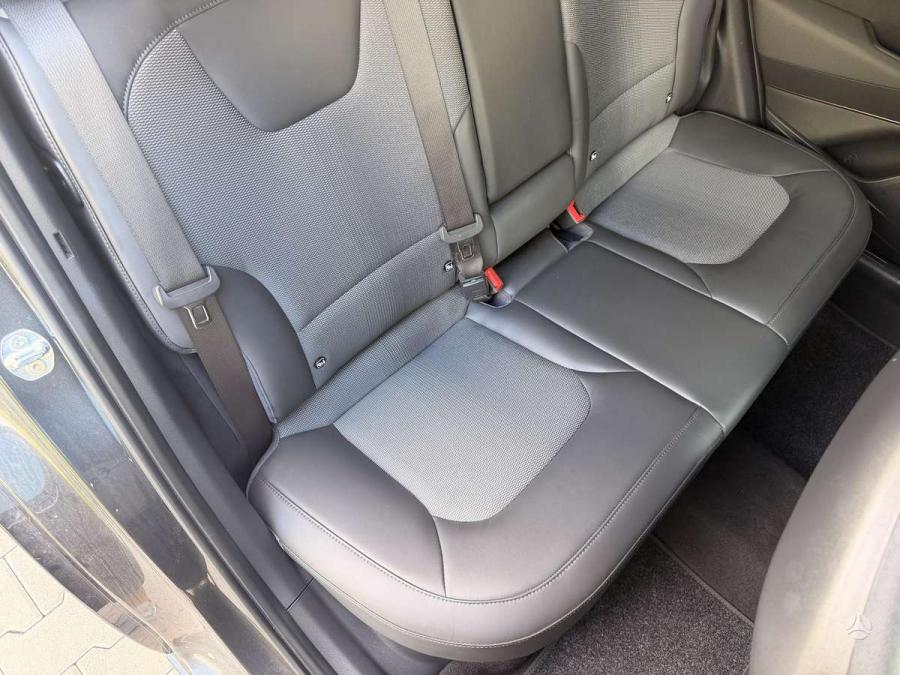 Pelēks Kia Niro 2022 Viļņa, ar dzinēja tilpumu 1.59 L un nobraukumu 107 tūkst. km par 20500 €, foto 22 vietnē AUTOMOTO.COM.LV