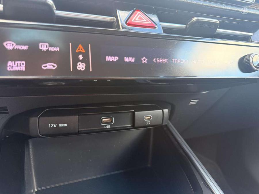Pelēks Kia Niro 2022 Viļņa, ar dzinēja tilpumu 1.59 L un nobraukumu 107 tūkst. km par 20500 €, foto 31 vietnē AUTOMOTO.COM.LV
