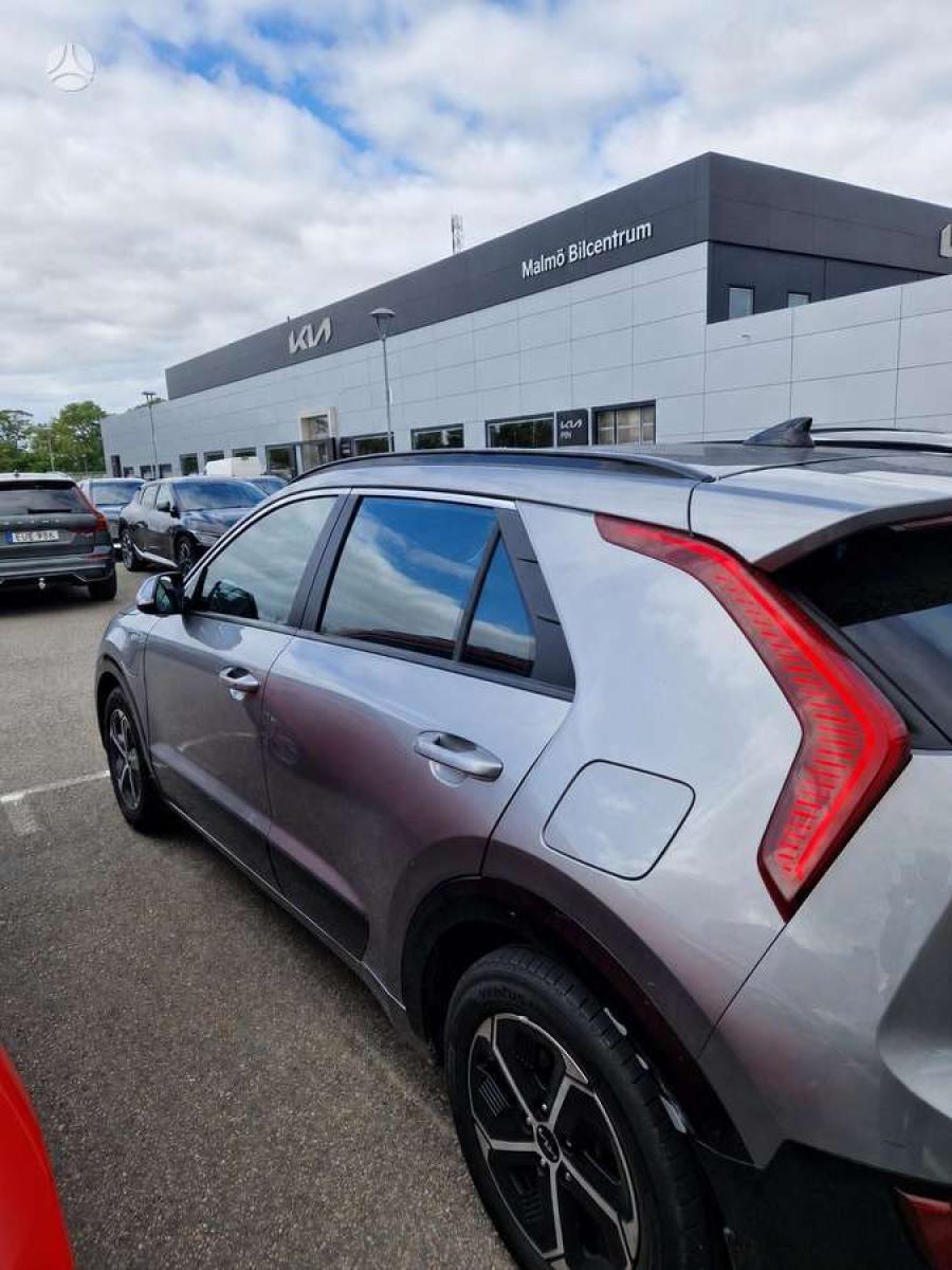 Pelēks Kia Niro 2022 Šauļi, ar dzinēja tilpumu 1.58 L un nobraukumu 215 tūkst. km par 16600 €, foto 3 vietnē AUTOMOTO.COM.LV