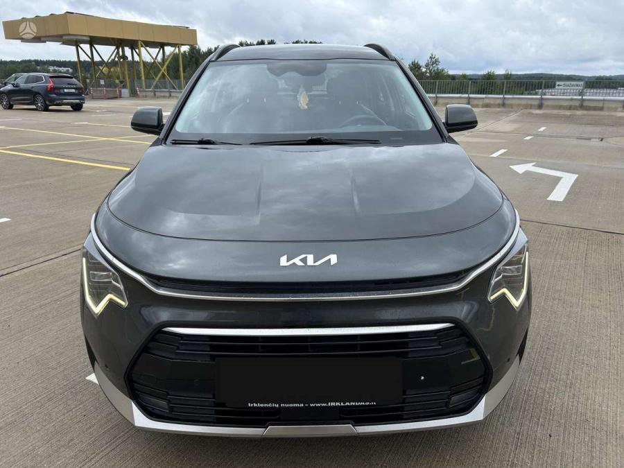 Pelēks Kia Niro 2022 Viļņa, ar dzinēja tilpumu 1.58 L un nobraukumu 191 tūkst. km par 16800 €, foto 3 vietnē AUTOMOTO.COM.LV