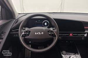 Grey Kia Niro 2023 in Kaunas, with an engine capacity of 0.00 L and mileage of 39 thousand km for 34211 €, photo 16 on AUTOMOTO.COM.LV