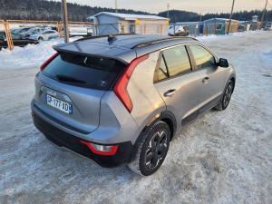 Grey Kia Niro 2023 in Vilnius, with an engine capacity of 0.00 L and mileage of 90 thousand km for 21000 €, photo 6 on AUTOMOTO.COM.LV