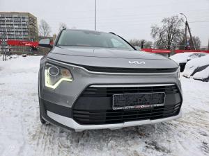 Pelēks Kia Niro 2023 Viļņa, ar dzinēja tilpumu 1.58 L un nobraukumu 80 tūkst. km par 19700 €, foto 2 vietnē AUTOMOTO.COM.LV