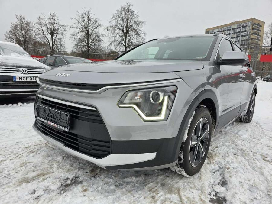 Pelēks Kia Niro 2023 Viļņa, ar dzinēja tilpumu 1.58 L un nobraukumu 80 tūkst. km par 19700 €, foto 3 vietnē AUTOMOTO.COM.LV