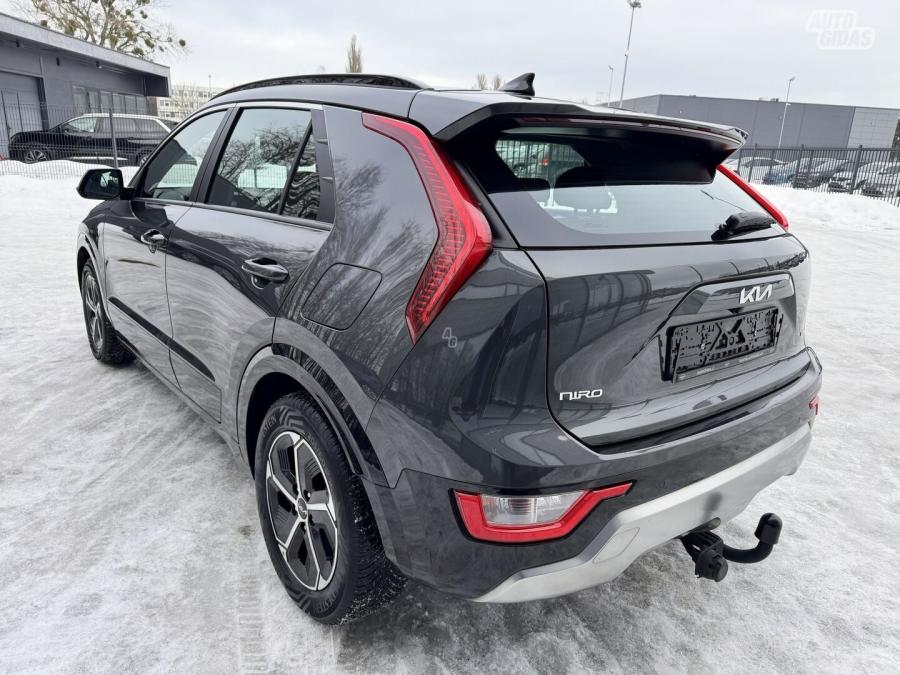 Pelēks Kia Niro 2023 Kauņa, ar dzinēja tilpumu 1.60 L un nobraukumu 162 tūkst. km par 17900 €, foto 5 vietnē AUTOMOTO.COM.LV