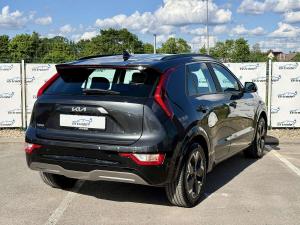 Pelēks Kia Niro 2023 Viļņa, ar dzinēja tilpumu 0.00 L un nobraukumu 92 tūkst. km par 24500 €, foto 3 vietnē AUTOMOTO.COM.LV
