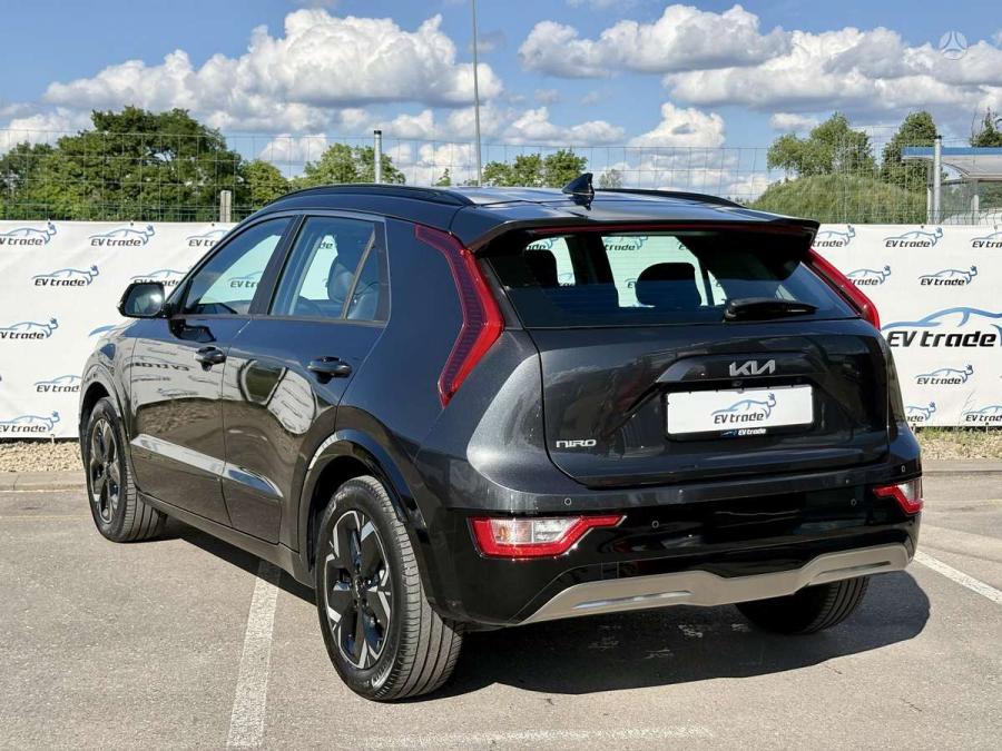 Pelēks Kia Niro 2023 Viļņa, ar dzinēja tilpumu 0.00 L un nobraukumu 92 tūkst. km par 24500 €, foto 5 vietnē AUTOMOTO.COM.LV