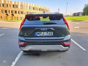 Grey Kia Niro 2023 in Klaipeda, with an engine capacity of 1.58 L and mileage of 73 thousand km for 22500 €, photo 12 on AUTOMOTO.COM.LV