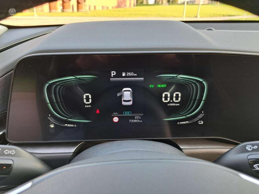 Grey Kia Niro 2023 in Klaipeda, with an engine capacity of 1.58 L and mileage of 73 thousand km for 22500 €, photo 15 on AUTOMOTO.COM.LV
