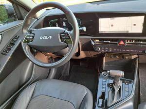 Grey Kia Niro 2023 in Klaipeda, with an engine capacity of 1.58 L and mileage of 73 thousand km for 22500 €, photo 17 on AUTOMOTO.COM.LV