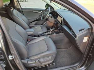 Grey Kia Niro 2023 in Klaipeda, with an engine capacity of 1.58 L and mileage of 73 thousand km for 22500 €, photo 18 on AUTOMOTO.COM.LV