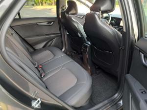 Grey Kia Niro 2023 in Klaipeda, with an engine capacity of 1.58 L and mileage of 73 thousand km for 22500 €, photo 21 on AUTOMOTO.COM.LV
