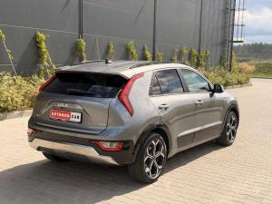 Pelēks Kia Niro 2023 Viļņa, ar dzinēja tilpumu 1.58 L un nobraukumu 85 tūkst. km par 21500 €, foto 7 vietnē AUTOMOTO.COM.LV