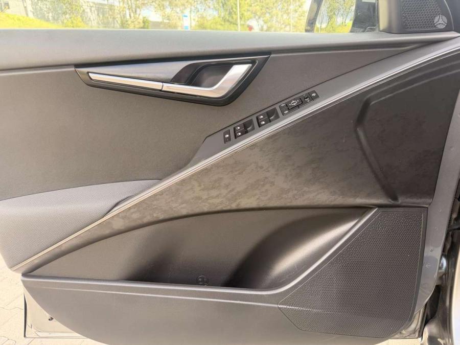 Pelēks Kia Niro 2023 Viļņa, ar dzinēja tilpumu 1.58 L un nobraukumu 85 tūkst. km par 21500 €, foto 26 vietnē AUTOMOTO.COM.LV