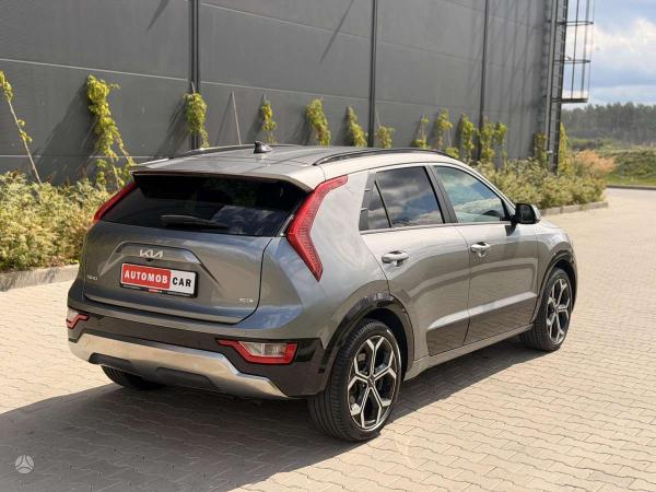 Grey Kia Niro 2023 in Vilnius, with an engine capacity of 1.58 L and mileage of 85 thousand km for 21500 €, photo 9 on AUTOMOTO.COM.LV