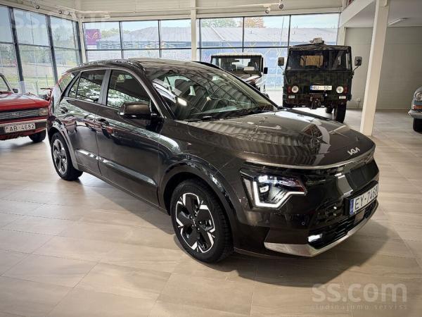 Киа Niro 2023 в Добеле на AUTOMOTO.COM.LV Серый Киа Niro 2023 в Добеле, объемом двигателя 0.00 л и пробегом 82 тыс. км за 28750 €, фото 1 на AUTOMOTO.COM.LV