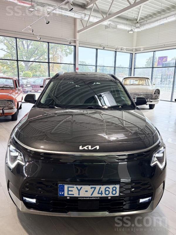 Киа Niro 2023 в Добеле на AUTOMOTO.COM.LV Серый Киа Niro 2023 в Добеле, объемом двигателя 0.00 л и пробегом 82 тыс. км за 28750 €, фото 9 на AUTOMOTO.COM.LV