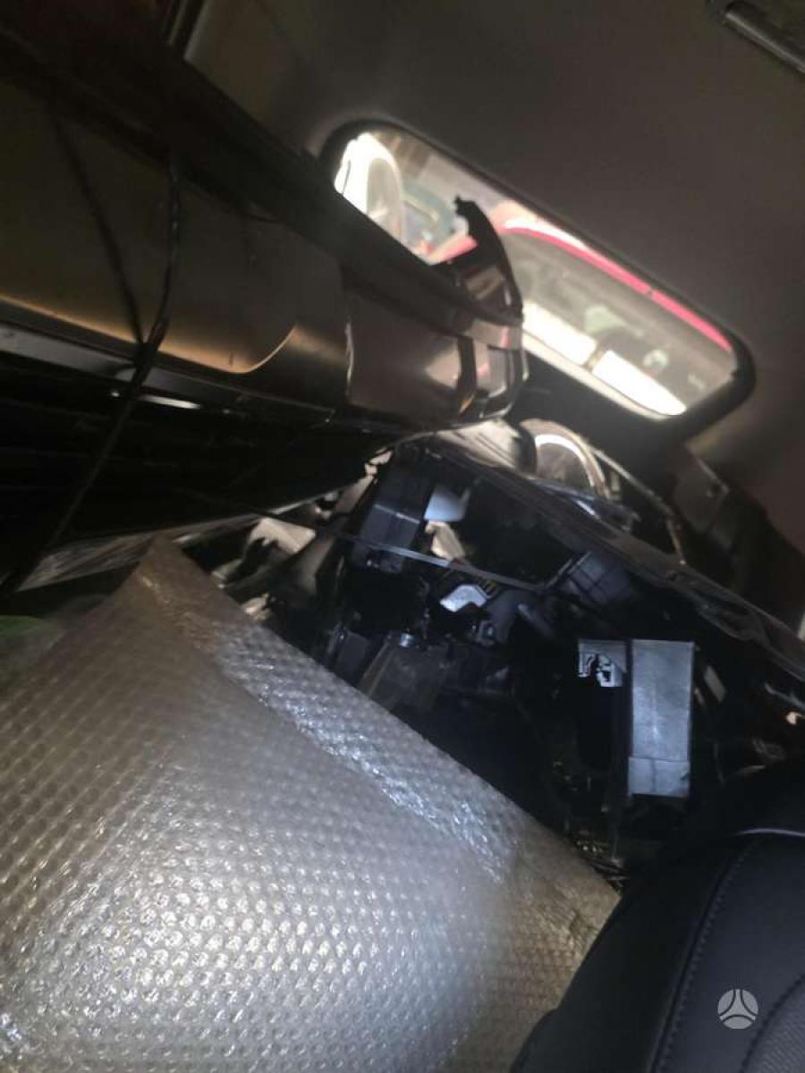 Pelēks Kia Niro 2026 Tauragė, ar dzinēja tilpumu 1.59 L un nobraukumu 2 tūkst. km par 17300 €, foto 15 vietnē AUTOMOTO.COM.LV