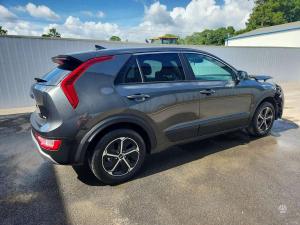 Pelēks Kia Niro 2026 Klaipėda, ar dzinēja tilpumu 1.58 L un nobraukumu 28 tūkst. km par 15000 €, foto 4 vietnē AUTOMOTO.COM.LV