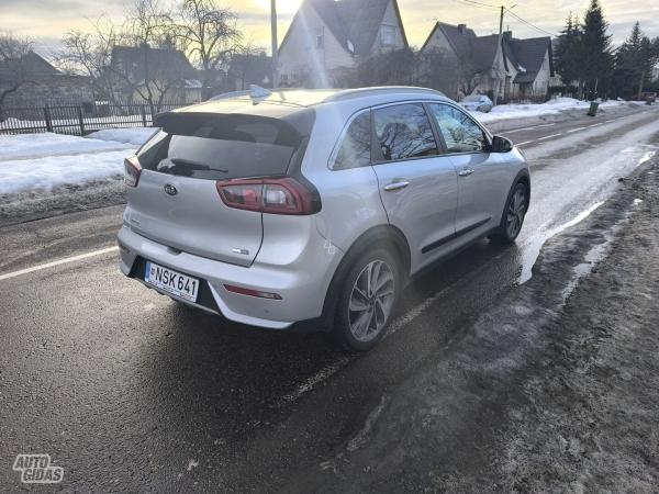Pelēks Kia Niro 2019 Kauņa, ar dzinēja tilpumu 1.60 L un nobraukumu 180 tūkst. km par 8950 €, foto 8 vietnē AUTOMOTO.COM.LV