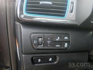 Grey Kia Niro 2019 in Daugavpils, with an engine capacity of 0.00 L and mileage of 165 thousand km for 17985 €, photo 8 on AUTOMOTO.COM.LV