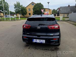 Grey Kia Niro 2019 in Daugavpils, with an engine capacity of 0.00 L and mileage of 165 thousand km for 17985 €, photo 16 on AUTOMOTO.COM.LV