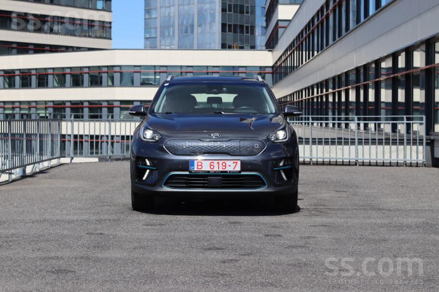 Pelēks Kia Niro 2020 Rīga, ar dzinēja tilpumu 0.00 L un nobraukumu 182 tūkst. km par 13980 €, foto 3 vietnē AUTOMOTO.COM.LV