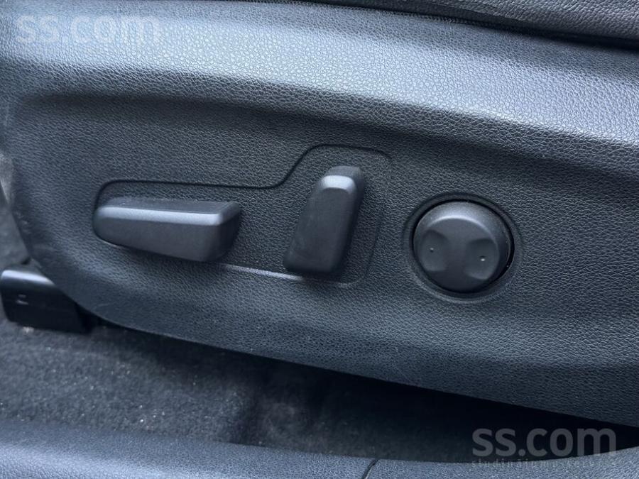 Pelēks Kia Niro 2020 Rīga, ar dzinēja tilpumu 0.00 L un nobraukumu 182 tūkst. km par 13980 €, foto 9 vietnē AUTOMOTO.COM.LV