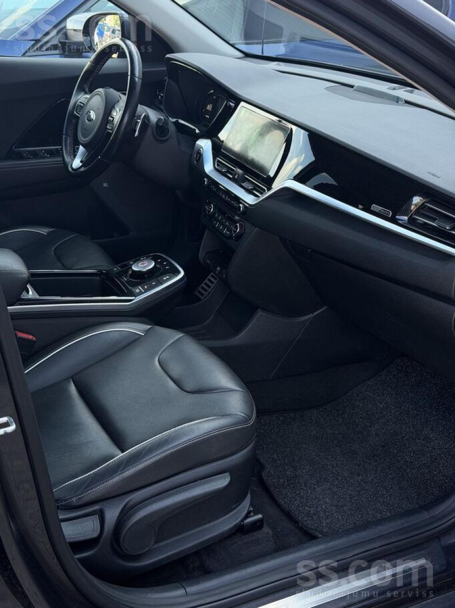 Pelēks Kia Niro 2020 Rīga, ar dzinēja tilpumu 0.00 L un nobraukumu 182 tūkst. km par 13980 €, foto 12 vietnē AUTOMOTO.COM.LV