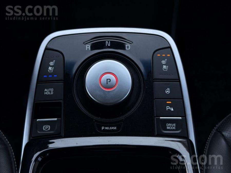 Pelēks Kia Niro 2020 Rīga, ar dzinēja tilpumu 0.00 L un nobraukumu 182 tūkst. km par 13980 €, foto 20 vietnē AUTOMOTO.COM.LV