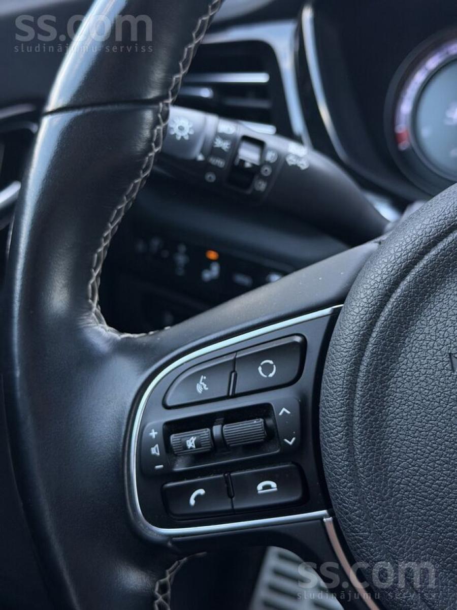 Pelēks Kia Niro 2020 Rīga, ar dzinēja tilpumu 0.00 L un nobraukumu 182 tūkst. km par 13980 €, foto 22 vietnē AUTOMOTO.COM.LV