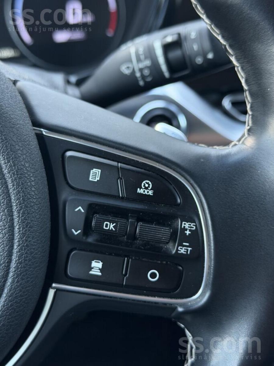 Pelēks Kia Niro 2020 Rīga, ar dzinēja tilpumu 0.00 L un nobraukumu 182 tūkst. km par 13980 €, foto 23 vietnē AUTOMOTO.COM.LV